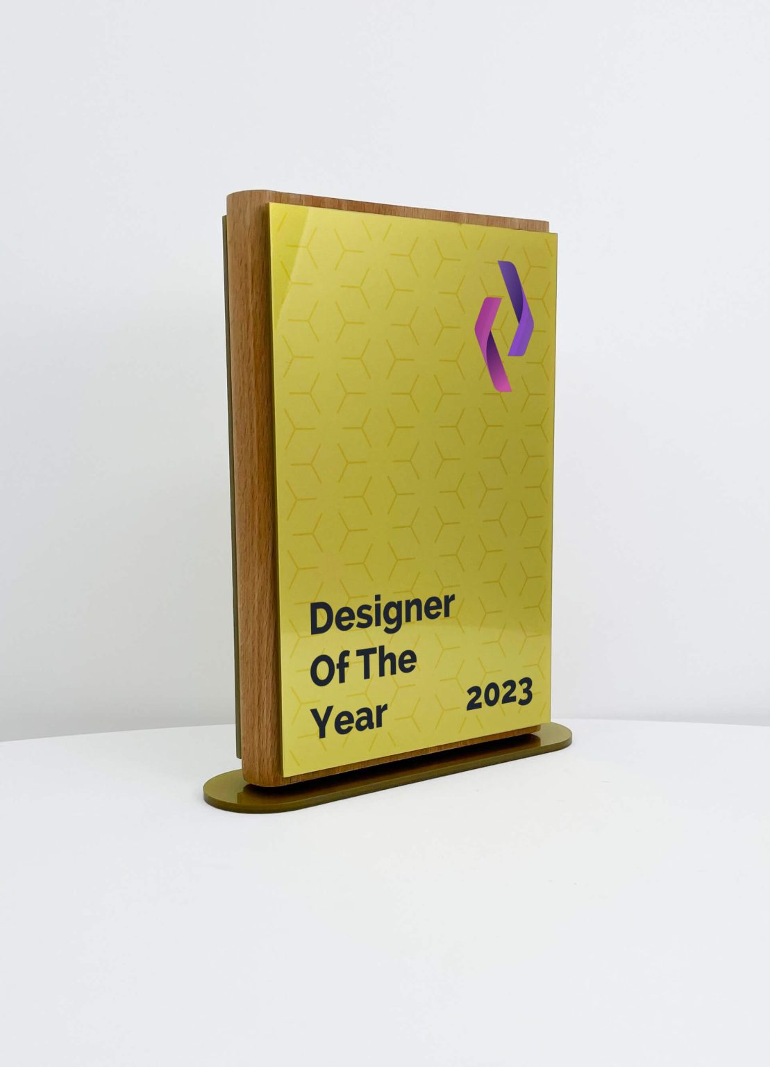 6 Ideas to Write for Employee Recognition Awards - MedalStudio | Medal ...